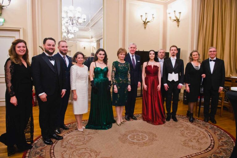 Margareta de Roumanie célèbre les 35 ans de sa fondation et du retour de la famille royale au pays