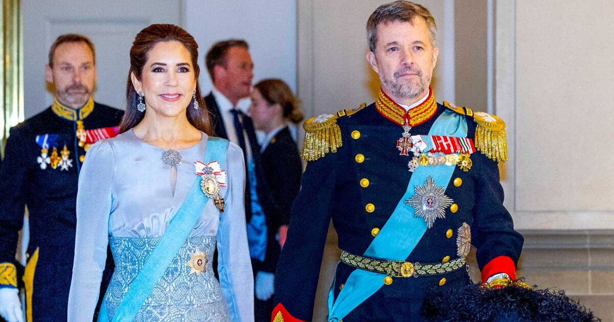 La reine Mary porte des bijoux en diamant du 19e siècle pour conclure ...