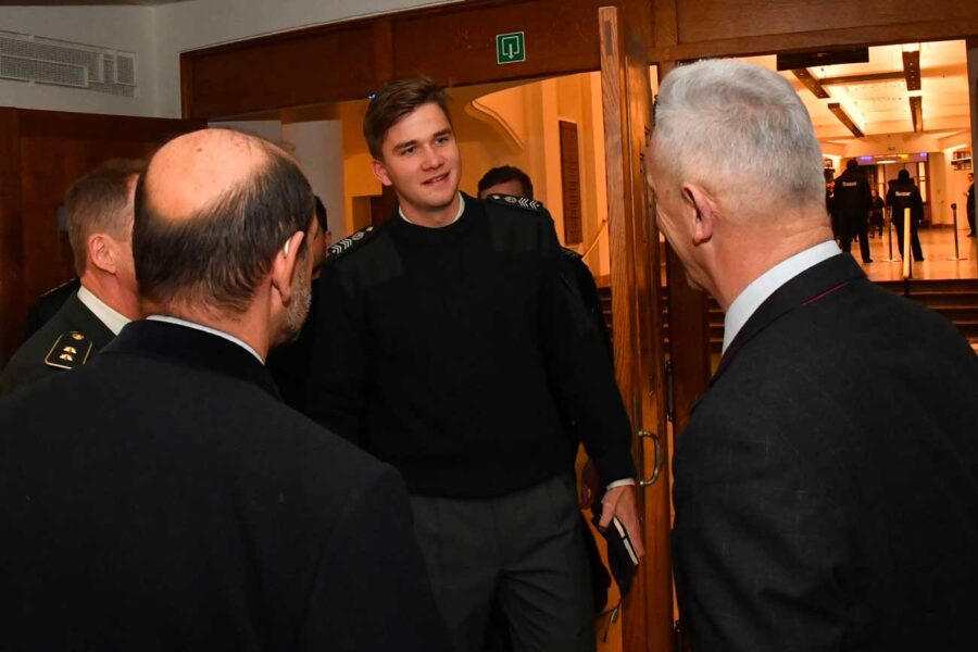 Le prince Gabriel, le prince Aymeric et le prince Laurent réunis autour ...