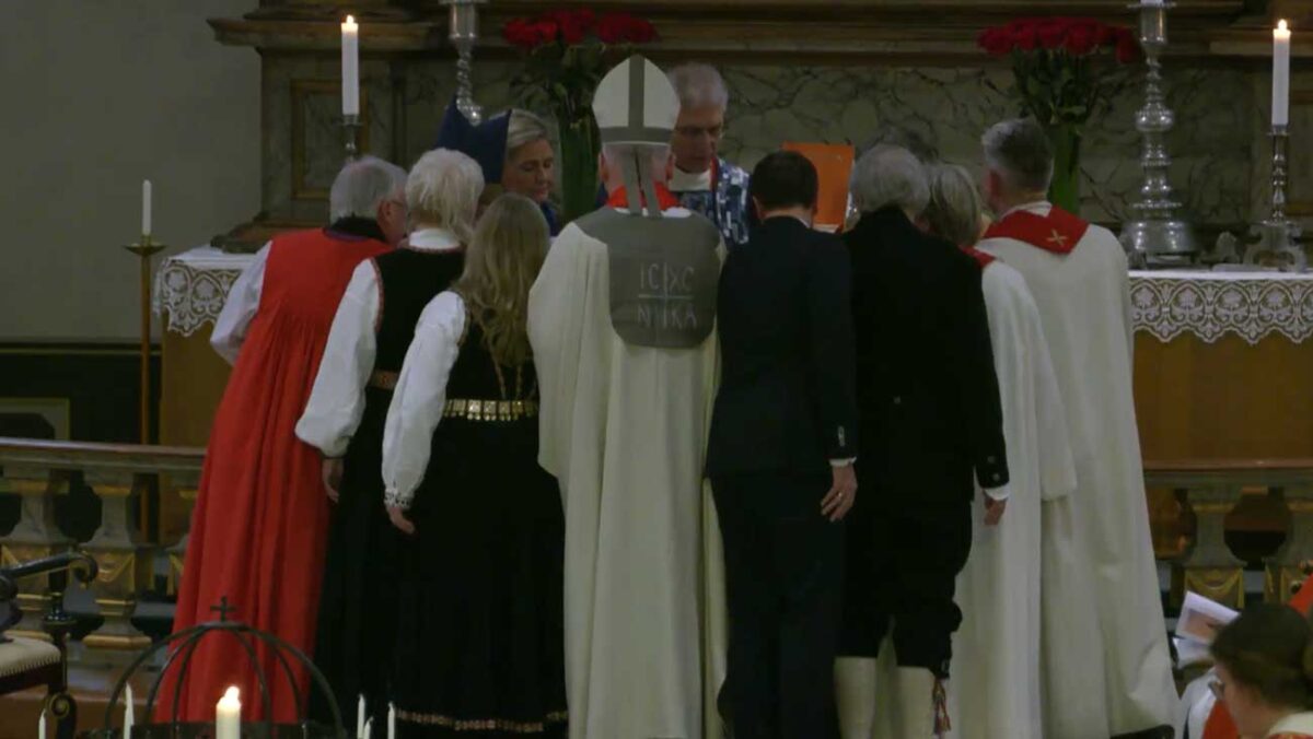 Le roi Harald assiste à l'ordination de la nouvelle évêque d'Oslo