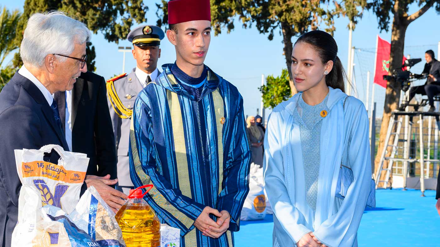 La princesse Lalla Khadija assure son premier engagement officiel ...