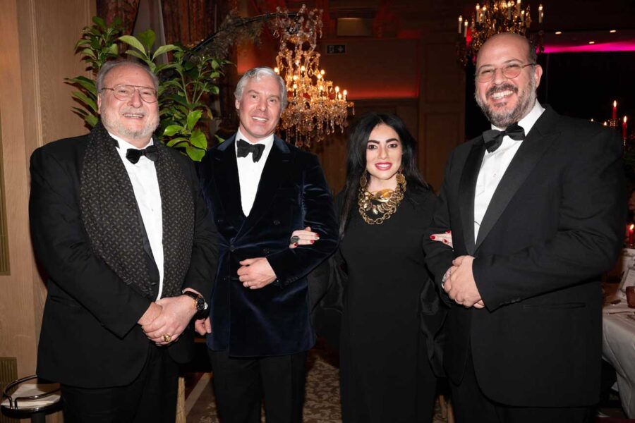 Le roi Fouad II, le comte de Paris et des princes de Liechtenstein ...