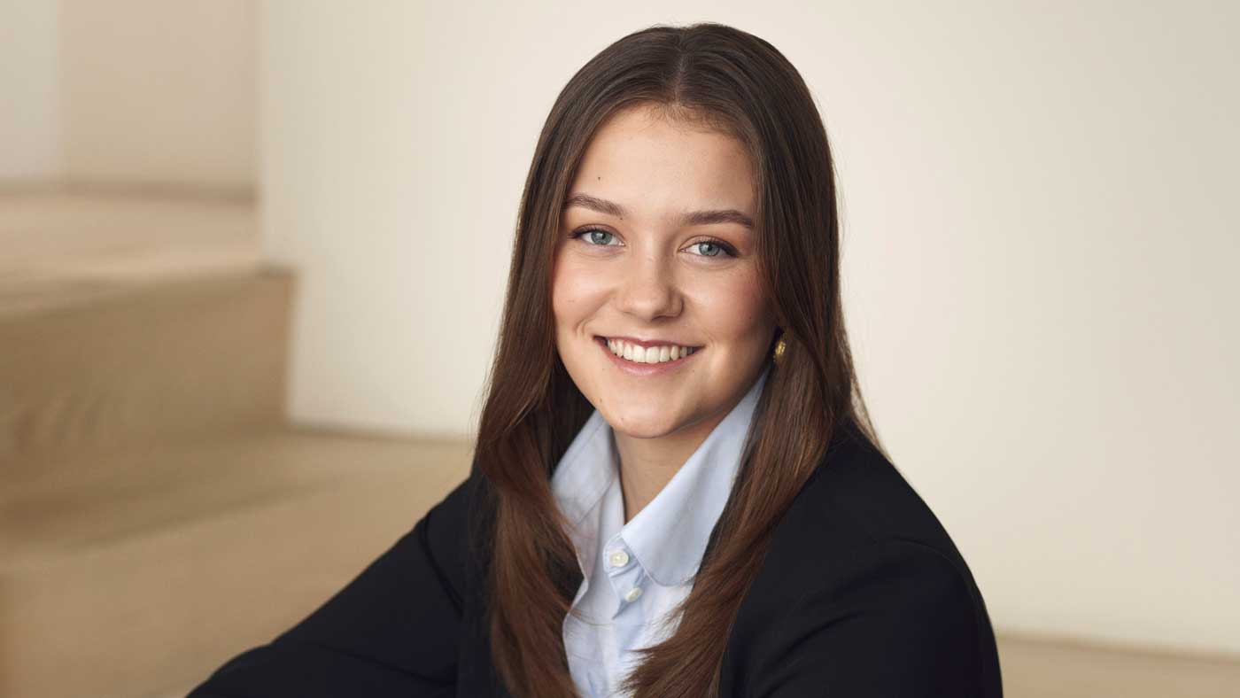 Des nouvelles photos de la princesse Isabella et le programme de son 18e anniversaire ont été ...