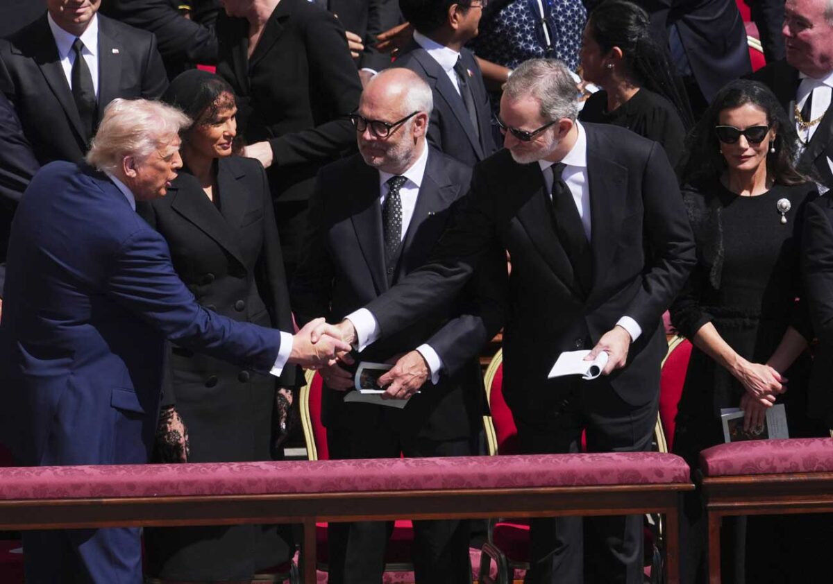 Les royautés aux funérailles du pape François