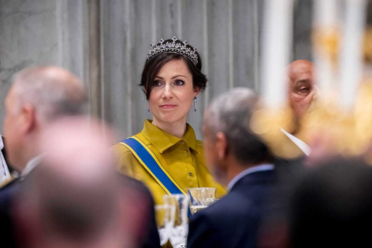 La discrète et rare apparition de la princesse Viktória au banquet d ...