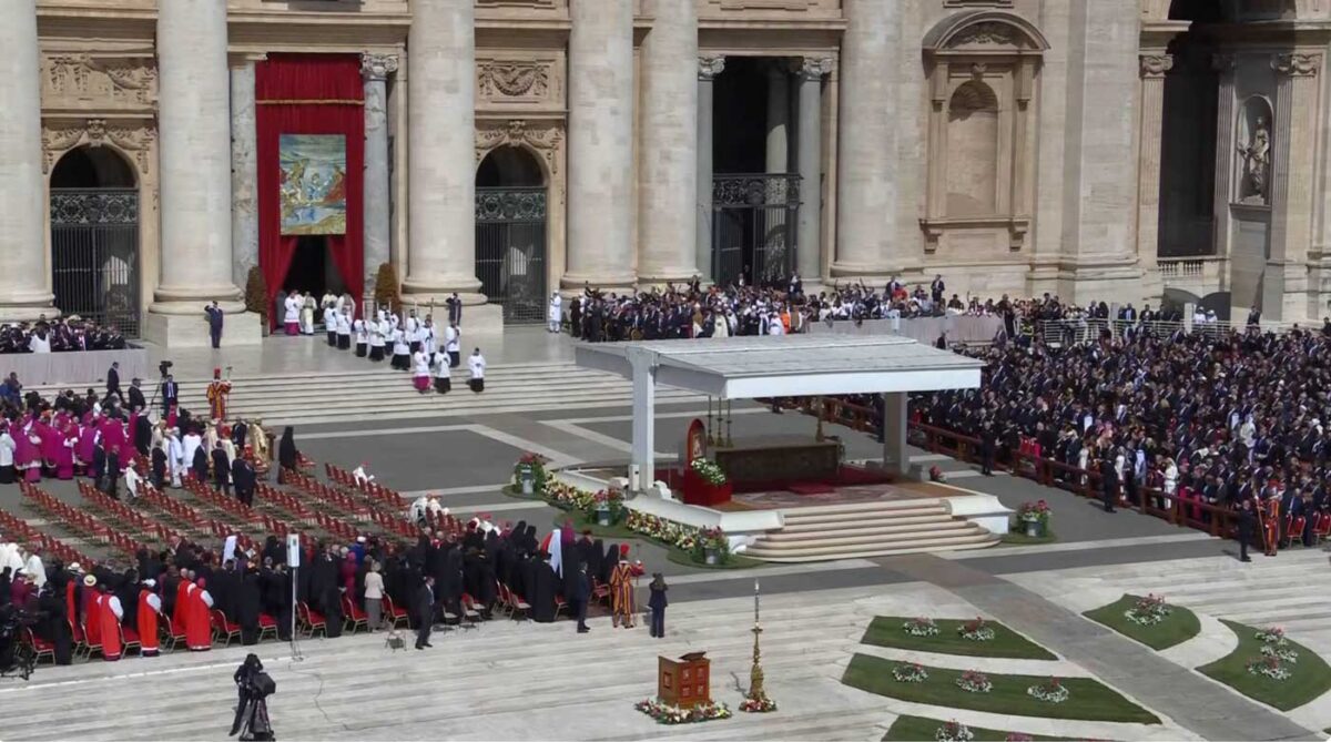 Les royautés à l'intronisation du pape Léon XIV