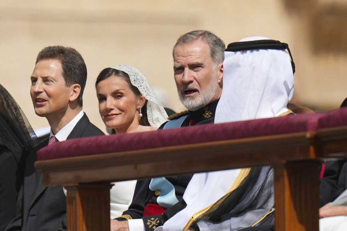 Les royautés à l'intronisation du pape Léon XIV