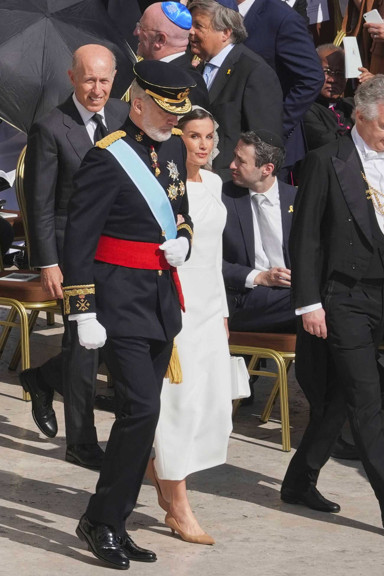 Les royautés à l'intronisation du pape Léon XIV