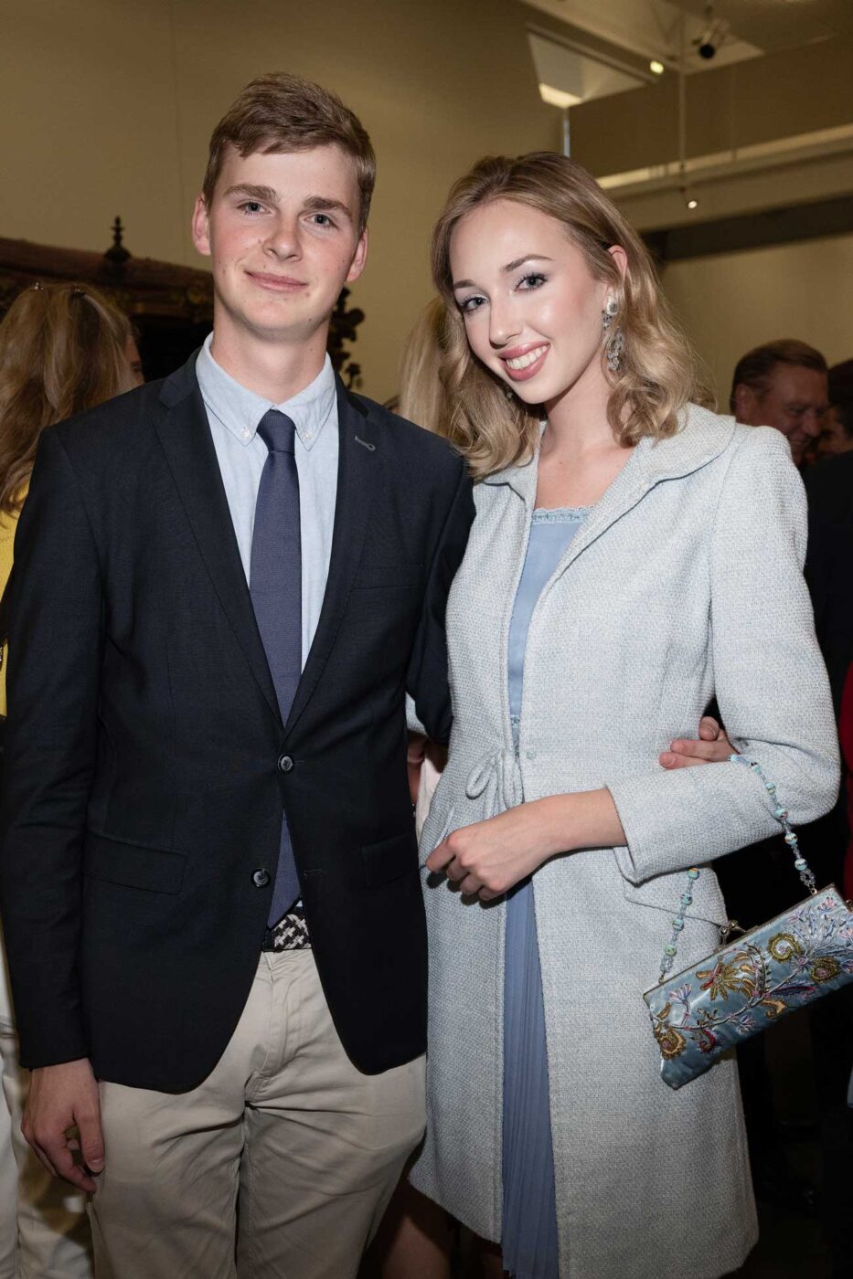 L'archiduc Georg de Habsbourg-Lorraine avec ses enfants et d'autres ...