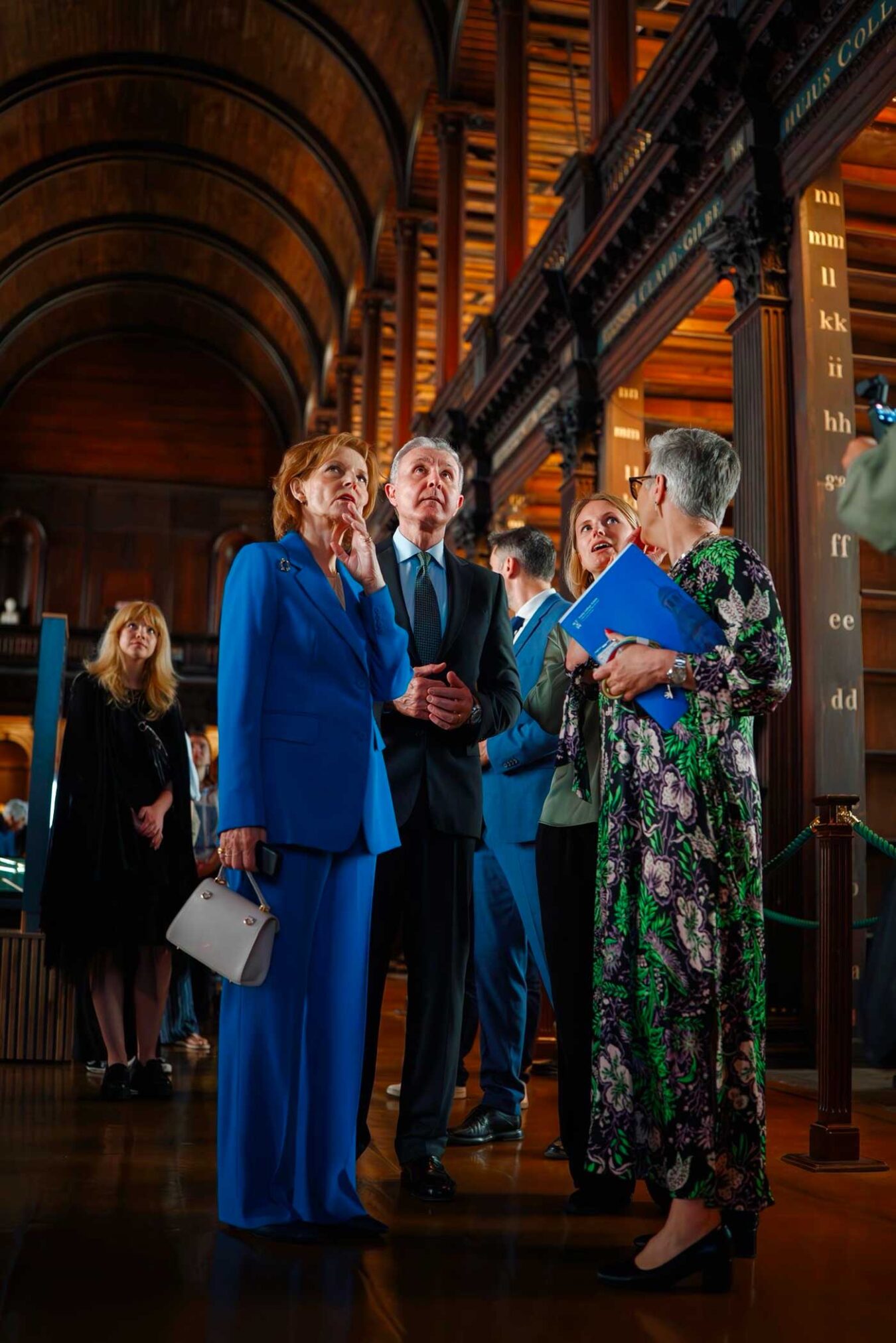 Margareta et Radu de Roumanie visitent le Trinity College de Dublin et les ambassades de ...