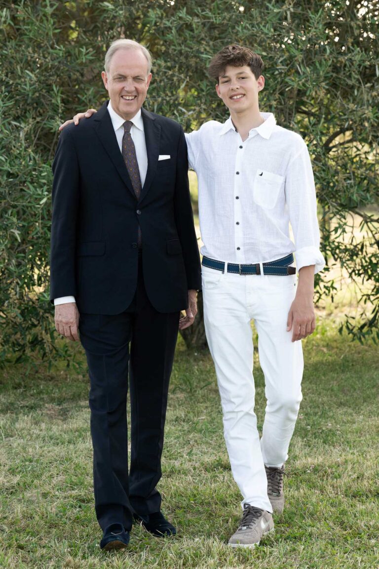 De 18 mois à 15 ans, les six enfants du comte de Paris réunis pour les 60 ans du prince Jean