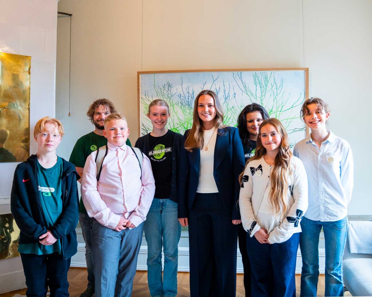 La princesse Ingrid Alexandra convie au palais royal d'Oslo des jeunes ...