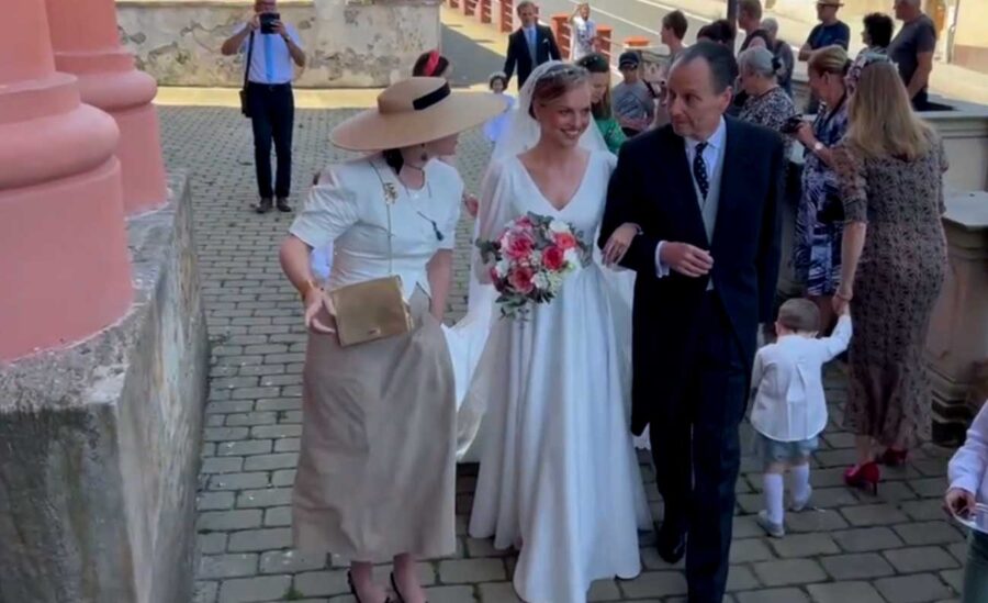Der Überraschungsauftritt von König Philippe und Königin Mathilde bei ...