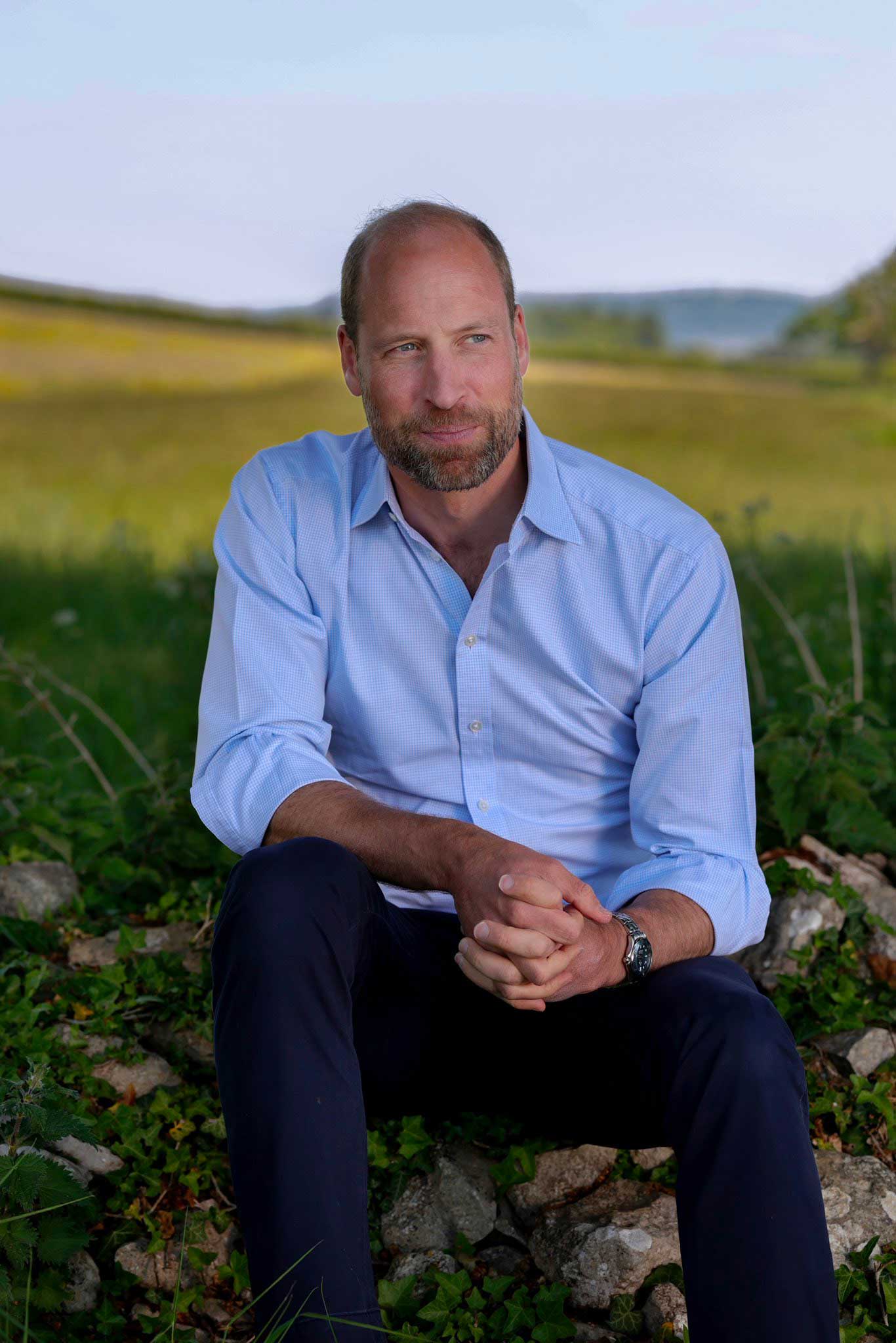 Le prince William pose avec ses bébés chiots pour son 43e anniversaire