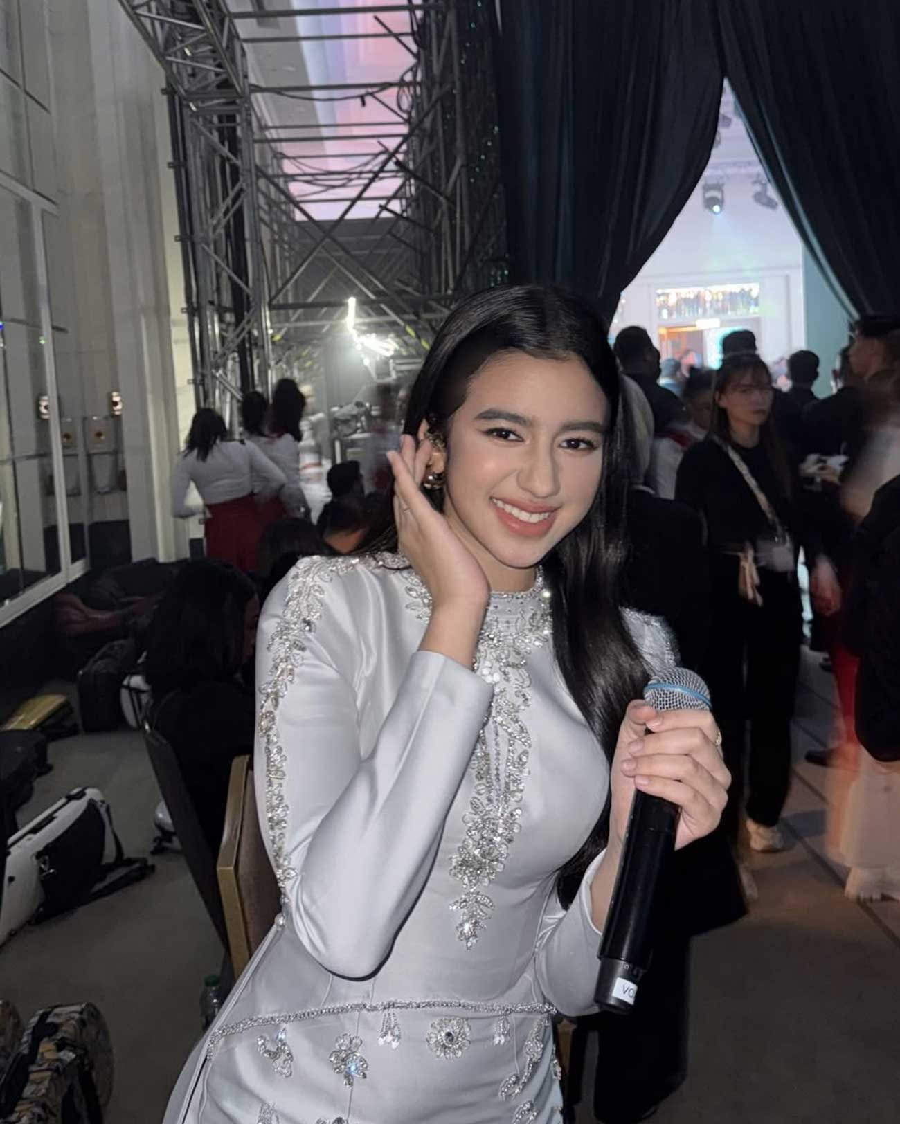 Qui est la princesse Jenna ? Superstar à 13 ans, descendante du roi du Cambodge et d'origine ...