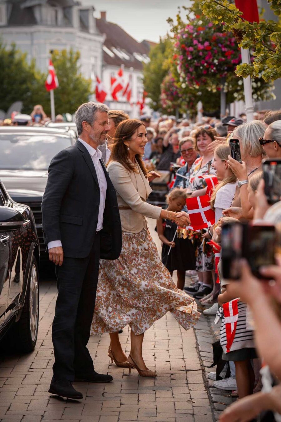 Le roi Frederik X, la reine Mary, la princesse Isabella et le prince ...
