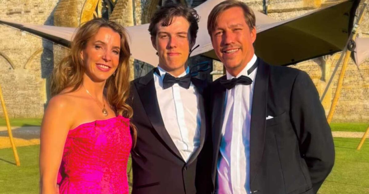 Le prince Gabriel fait la fierté de ses parents et devient le premier ...