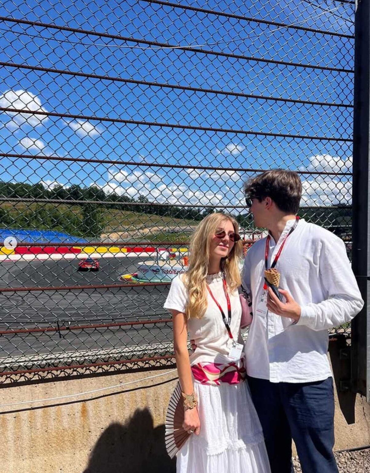 La princesse Louise et les princes Aymeric et Nicolas donnent le coup d ...