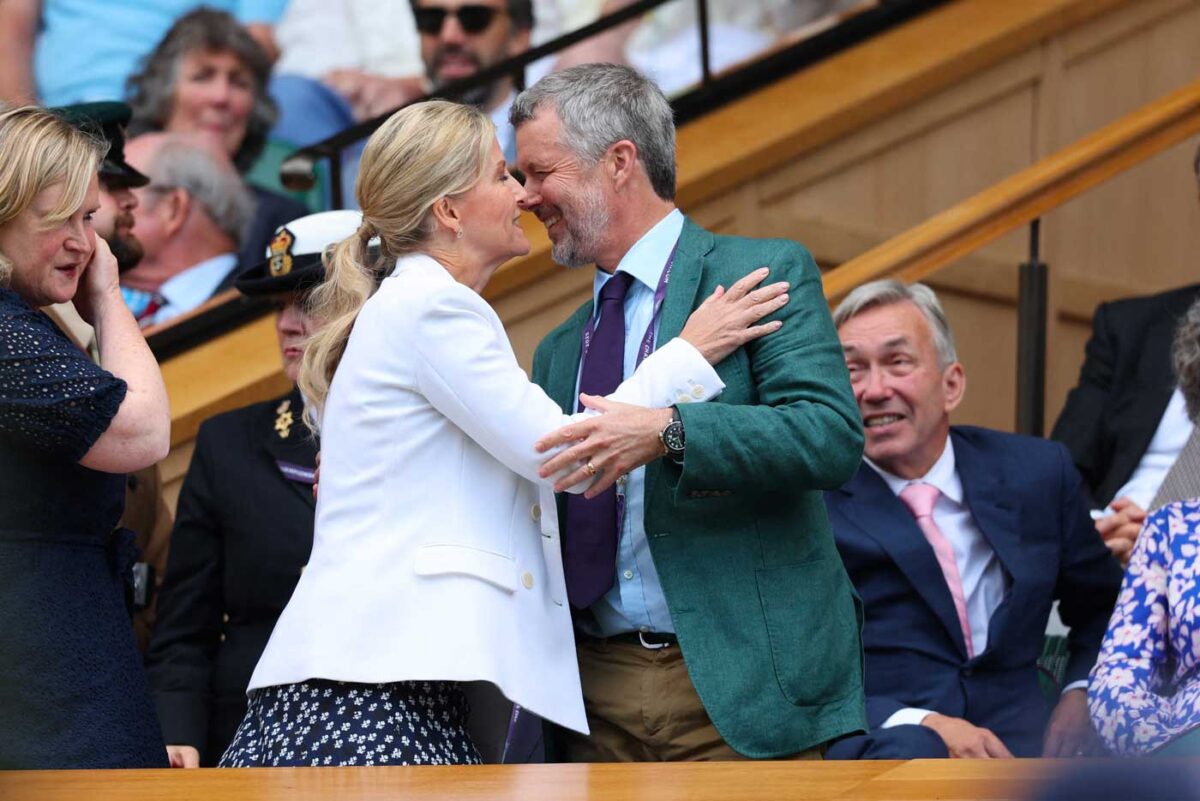 Le roi Frederik X à Wimbledon avec la duchesse d'Édimbourg