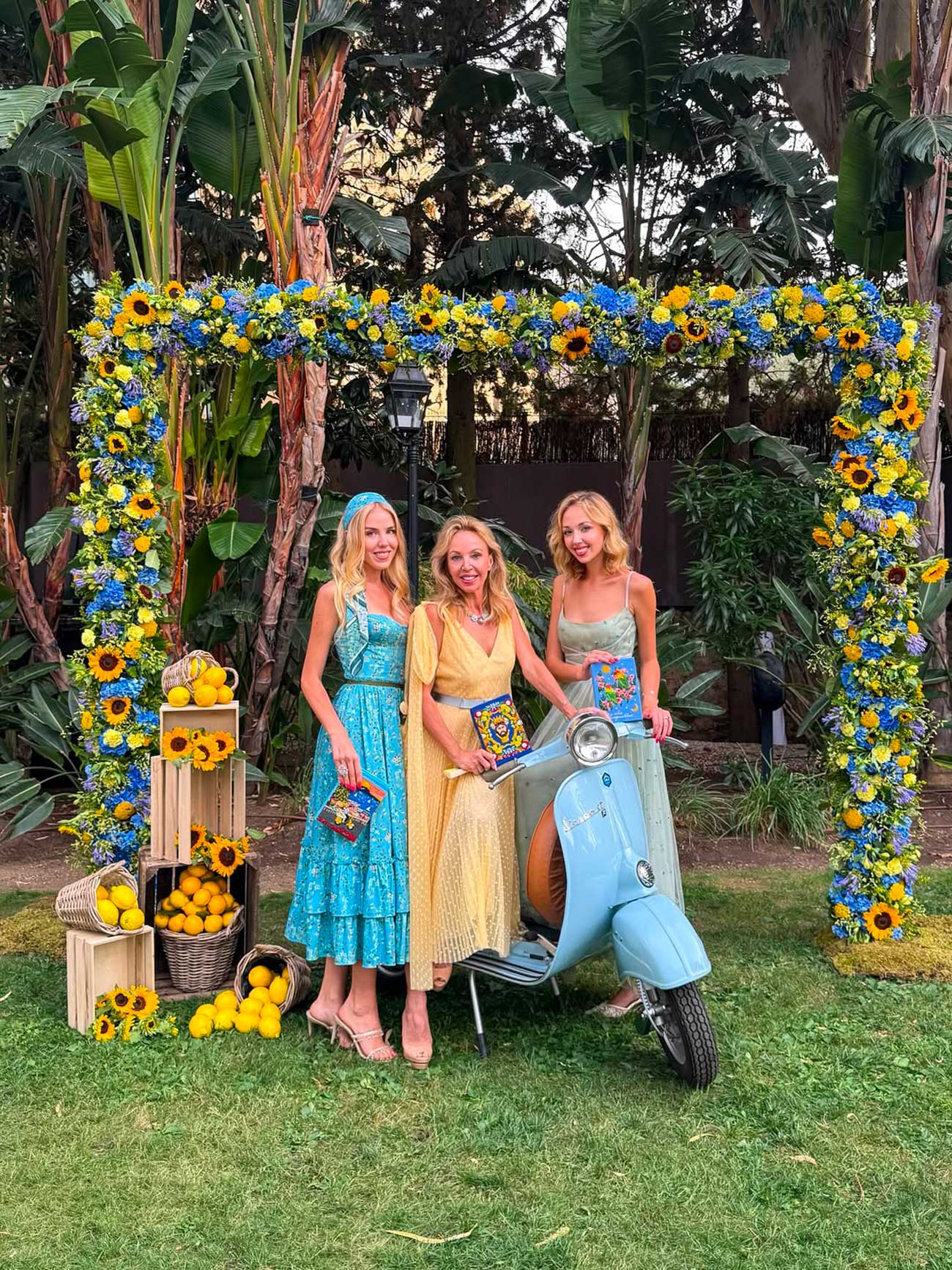 Maria Carolina et Maria Chiara de Bourbon des Deux-Siciles fêtent leur collaboration ...