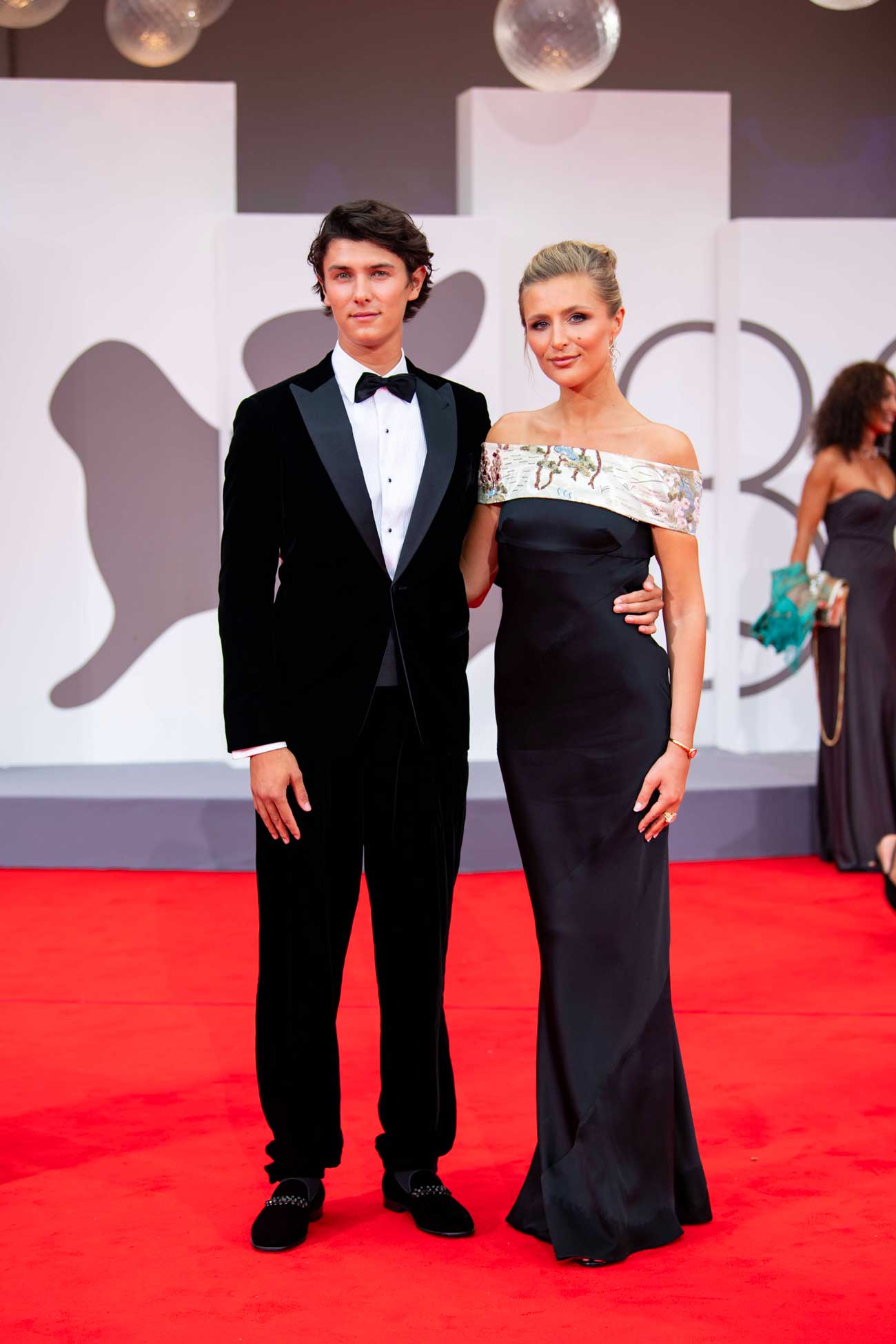 L'anniversaire vénitien, glamour et romantique du comte Nikolai qui se conclut avec élégance sur ...