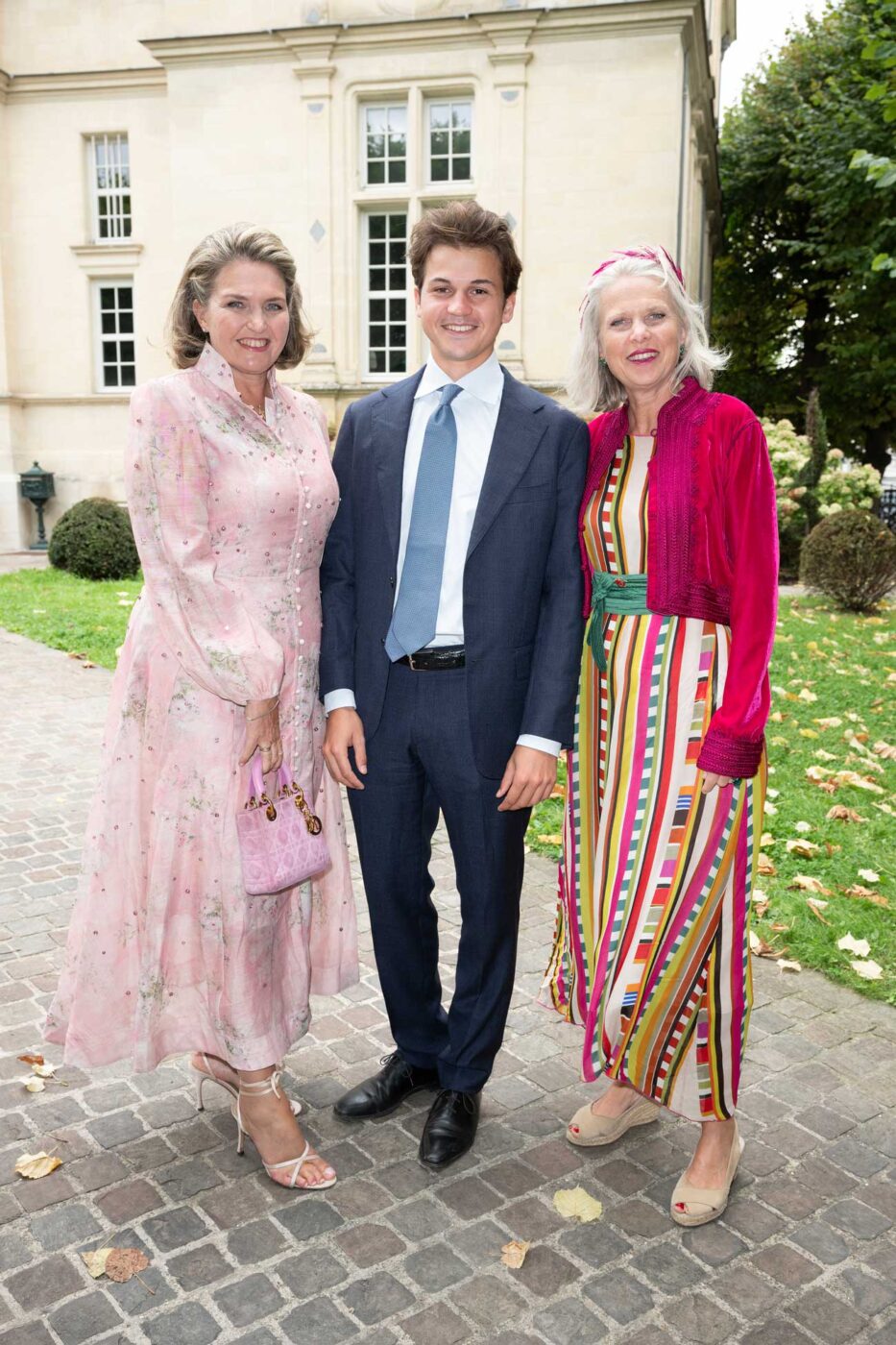 Le mariage de Charles-Édouard et Anna Magdalena entourés de cousins ...
