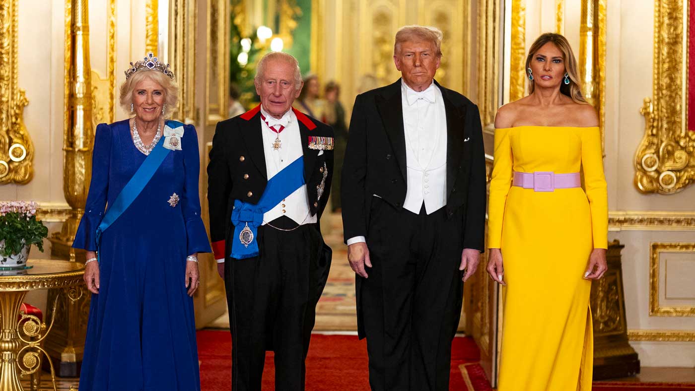 König Charles III. und die königliche Familie erweisen Donald Trump ...