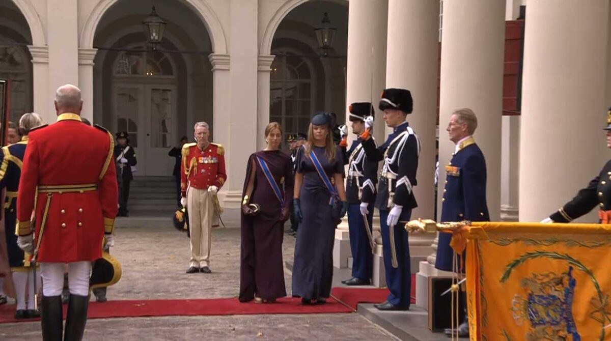 La princesse Ariane porte pour la première fois le cordon de l'ordre du ...