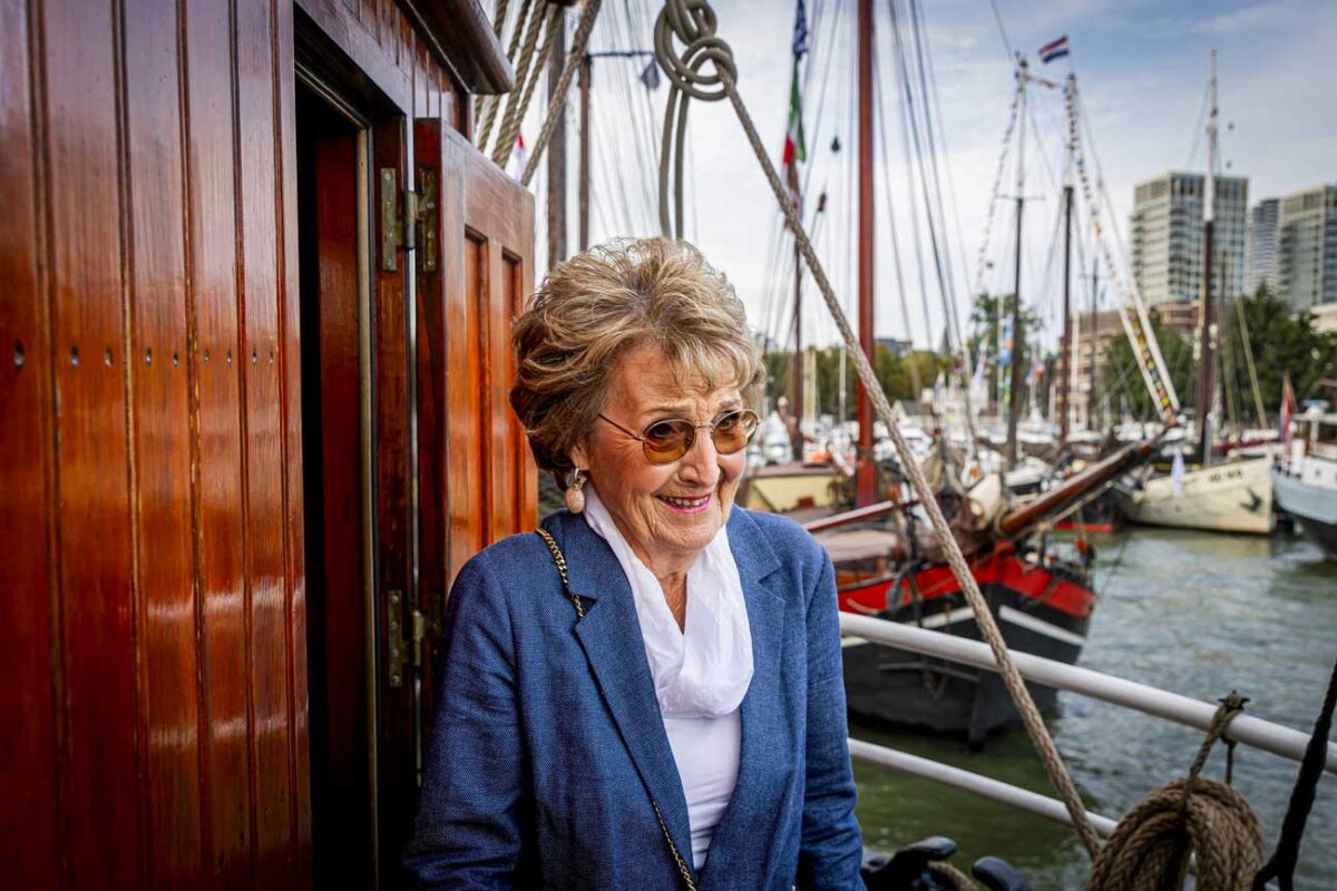 La princesse Margriet monte à bord de la goélette à trois mâts ...