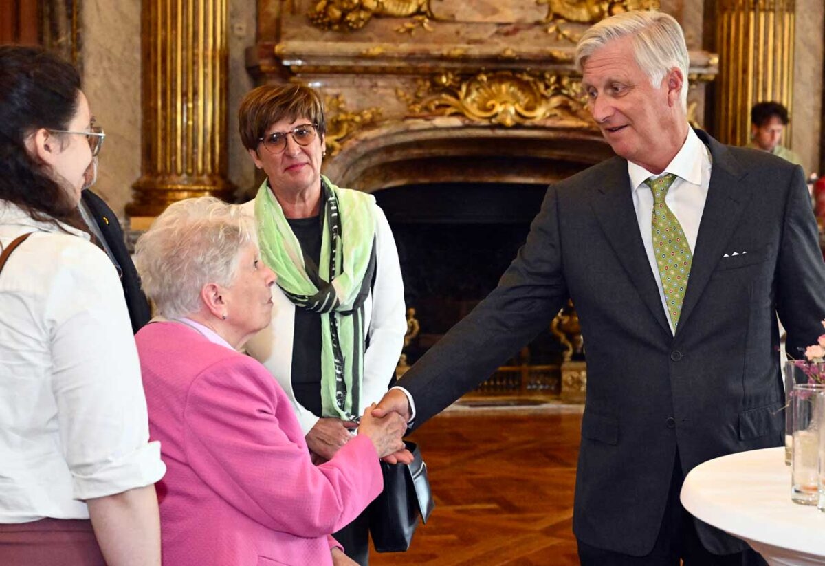 Le roi Philippe rencontre douze héros du quotidien