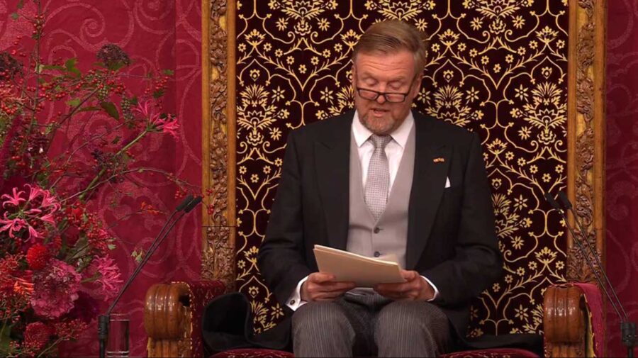 La princesse Ariane porte pour la première fois le cordon de l'ordre du ...