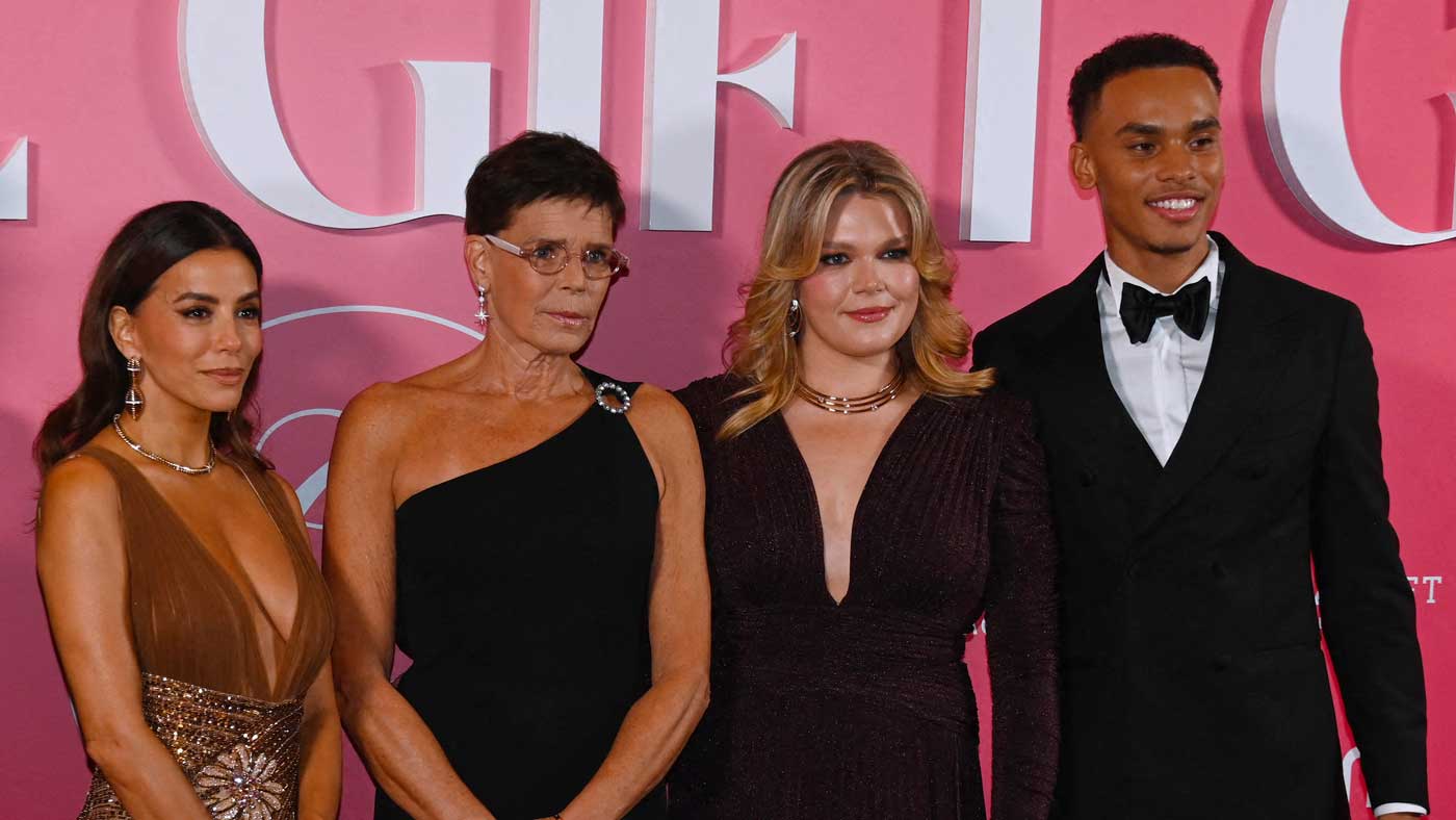 Apparition exceptionnelle d'Alexandre Grimaldi à côté de la princesse ...