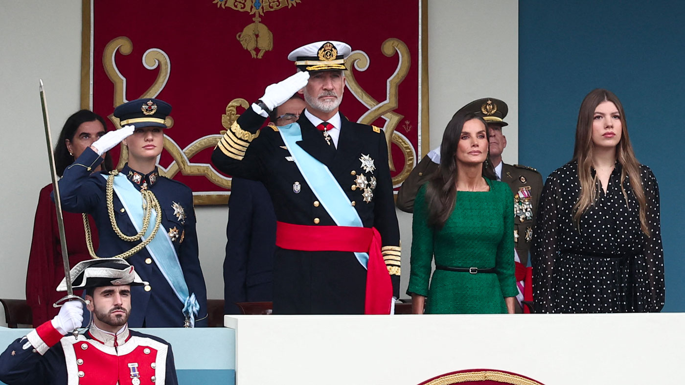 Le roi Felipe VI célèbre la fête nationale pour la première fois depuis ...