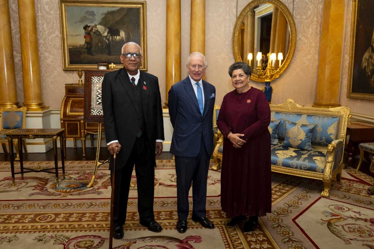 Le roi Charles III reçoit le président fidjien au palais de Buckingham