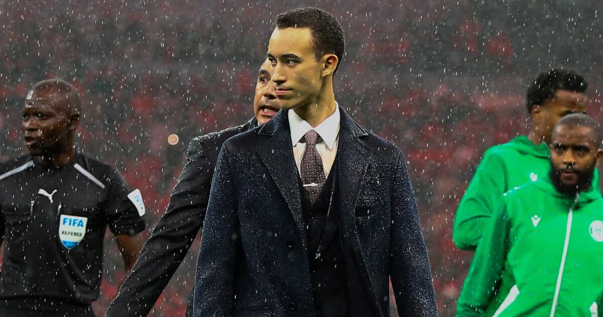 Le prince héritier du Maroc ouvre la CAN sous la pluie