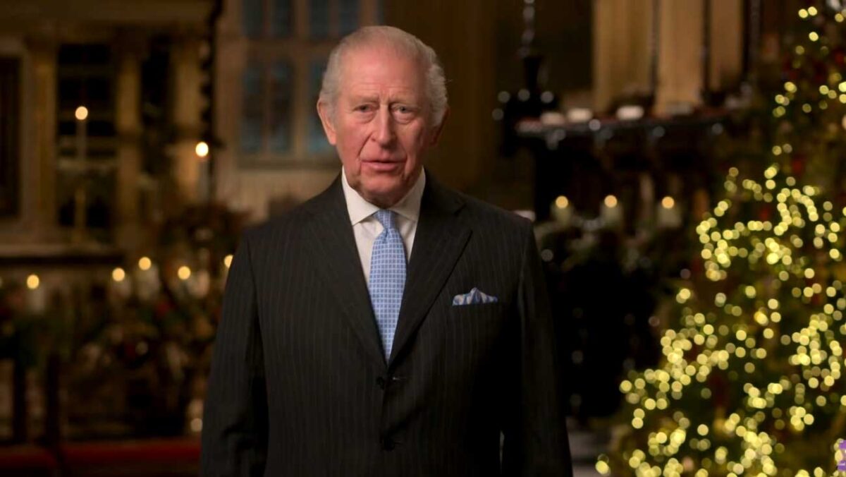 Le roi Charles III prononce son discours de Noël depuis l'abbaye de ...