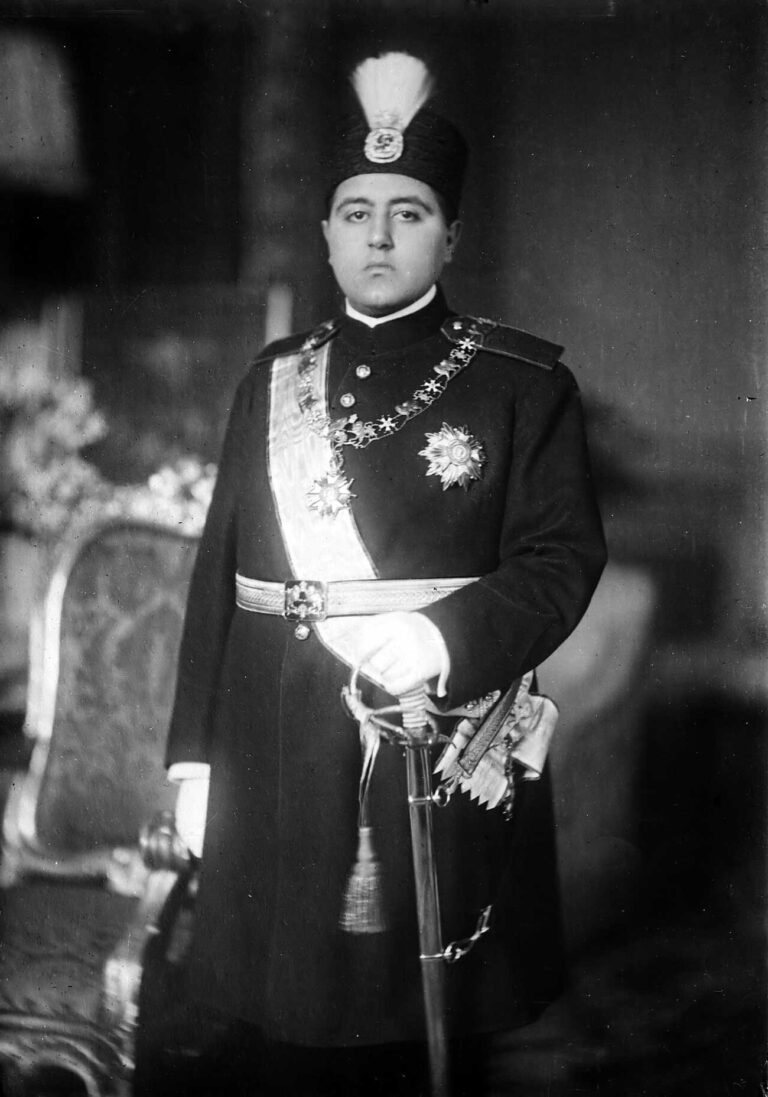 Qui sont les Pahlavi ? La dernière dynastie des chahs d'Iran qui ...