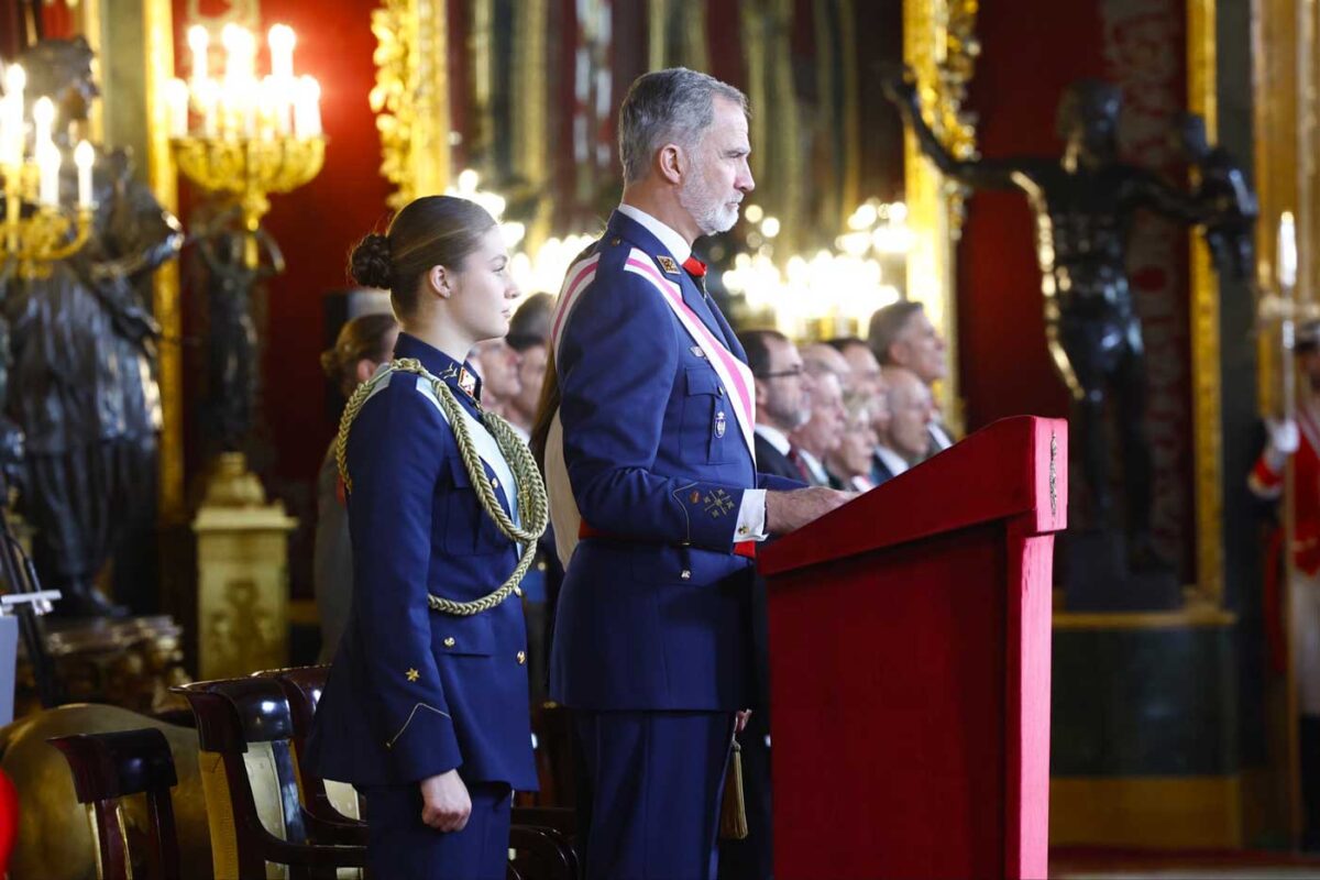 Le roi Felipe, la reine Letizia et la princesse Leonor commencent l ...