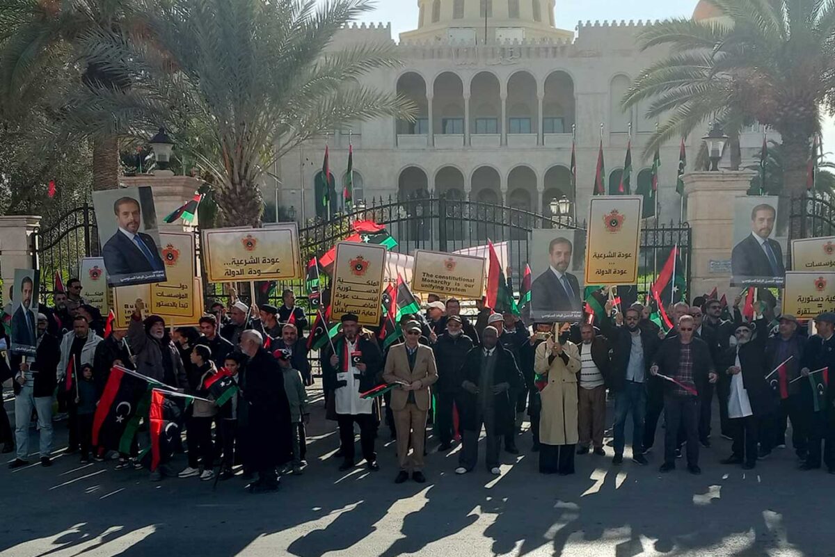 Libyer gehen auf die Straße, um die Rückkehr der Monarchie zu fordern