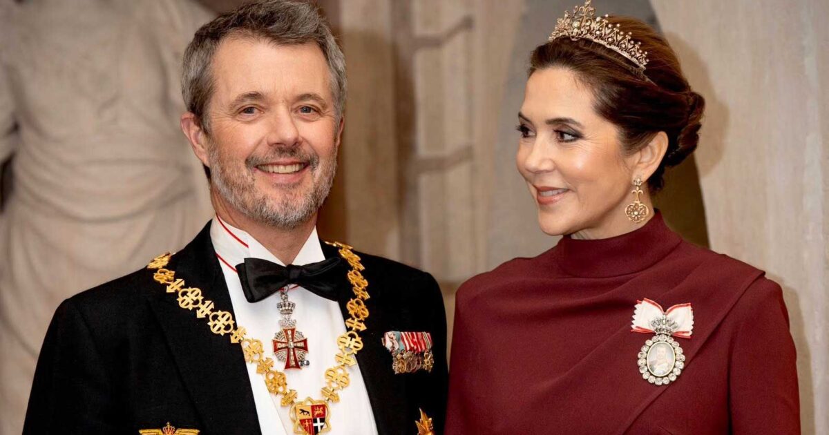Le roi Frederik X porte la chaîne d'or de l'ordre de Vytautas le Grand ...