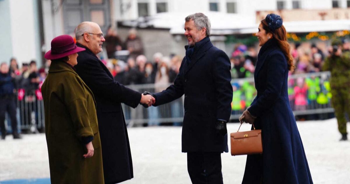 Le roi Frederik X et la reine Mary accueillis à Tallinn par le ...