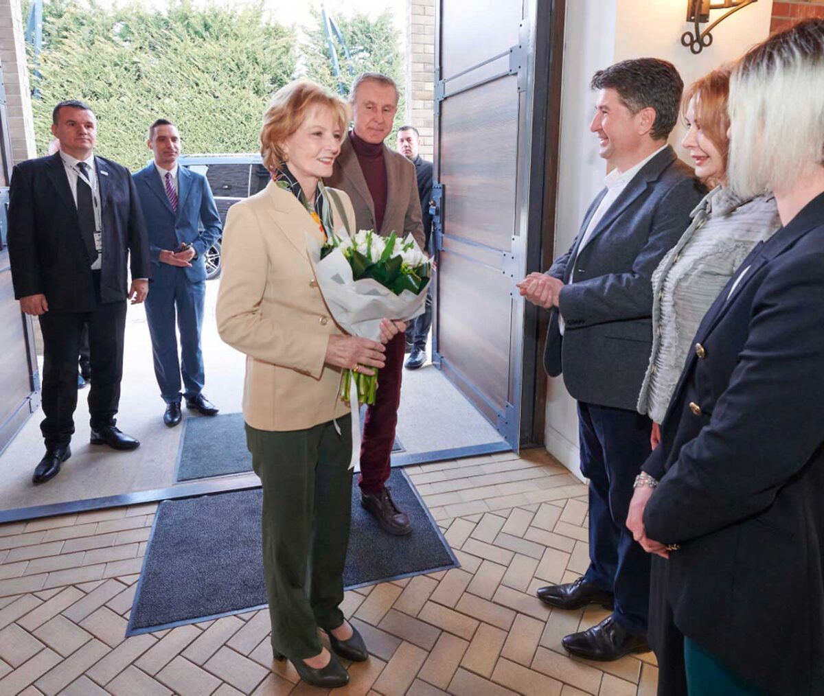 Margareta de Roumanie visite un club équestre en Prahova