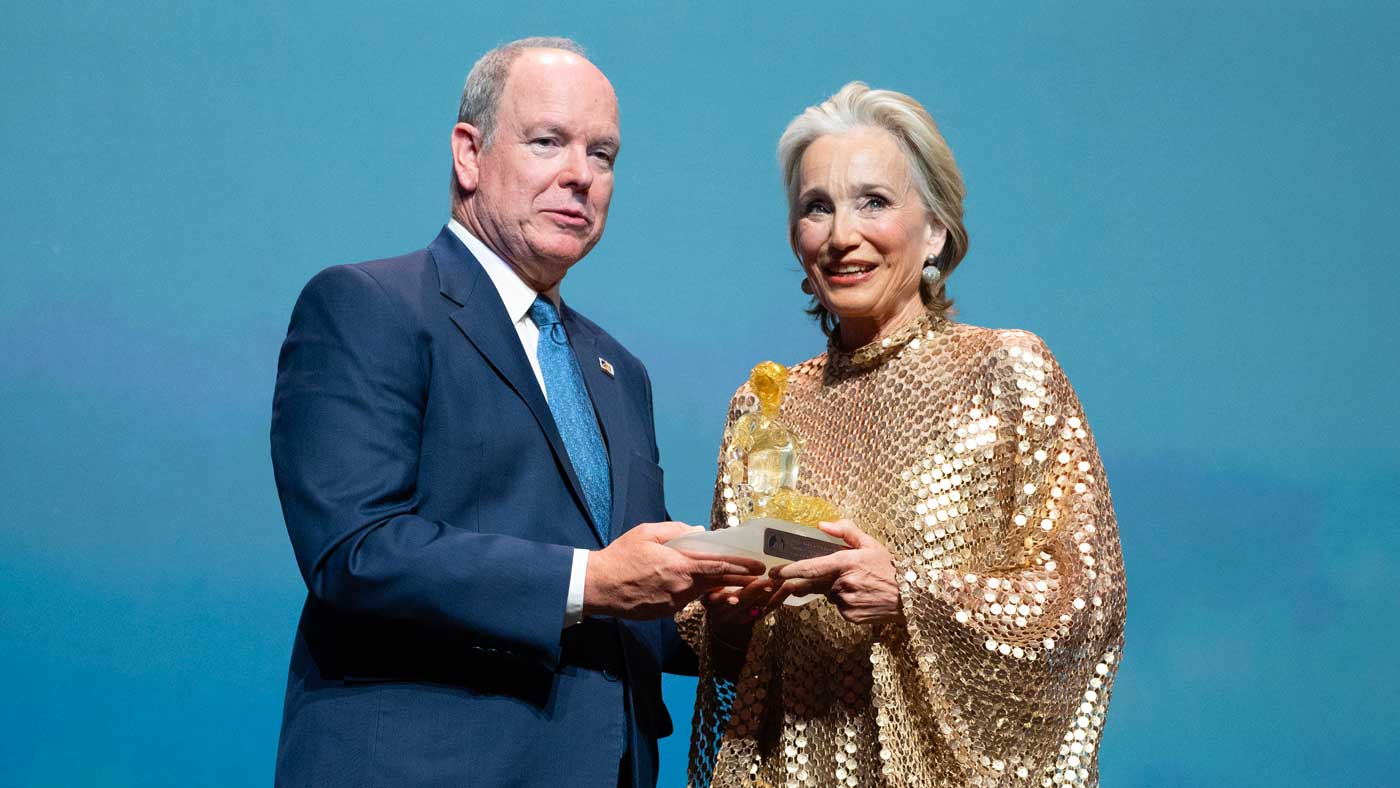 Le prince Albert II ouvre le Festival de la télévision en distinguant ...